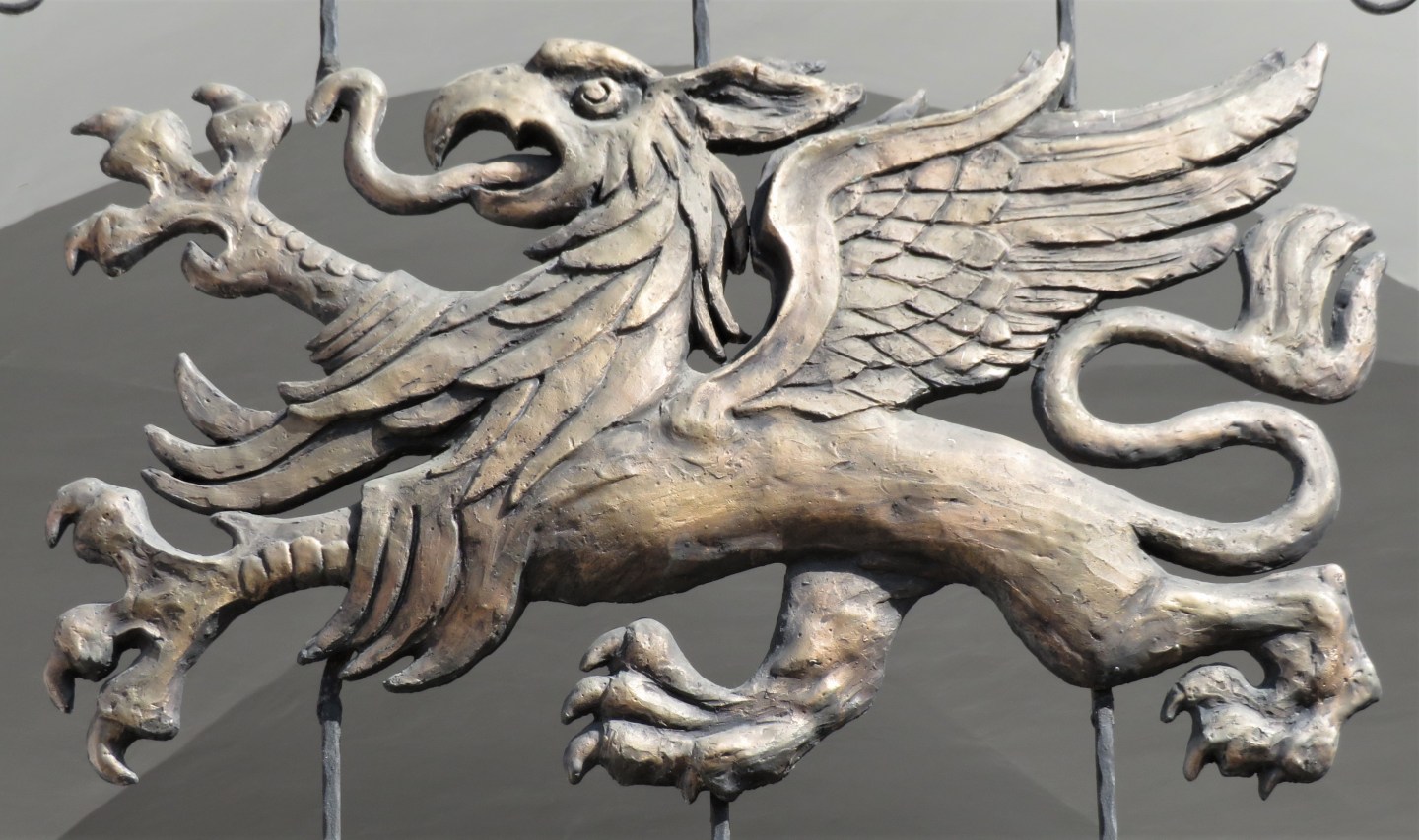 Der Rostocker Greif | Wächter, Wappen, Wesen der Stadt – ostseeliebe ...